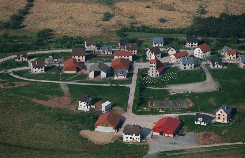 SENNYBRIDGE GERMAN VILLAGE | Peoples Collection Wales