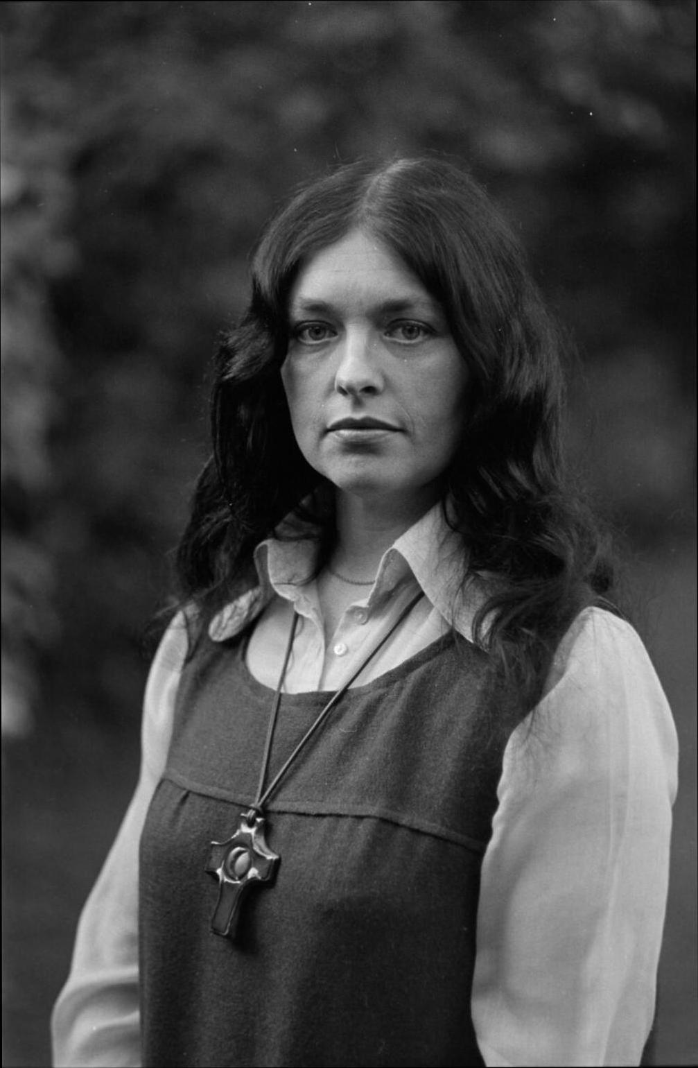 [Gillian Clarke] | Peoples Collection Wales
