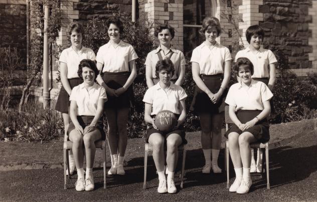 Netball team, Ardwyn Grammar School, Aberystwyth, 1960s | Peoples ...