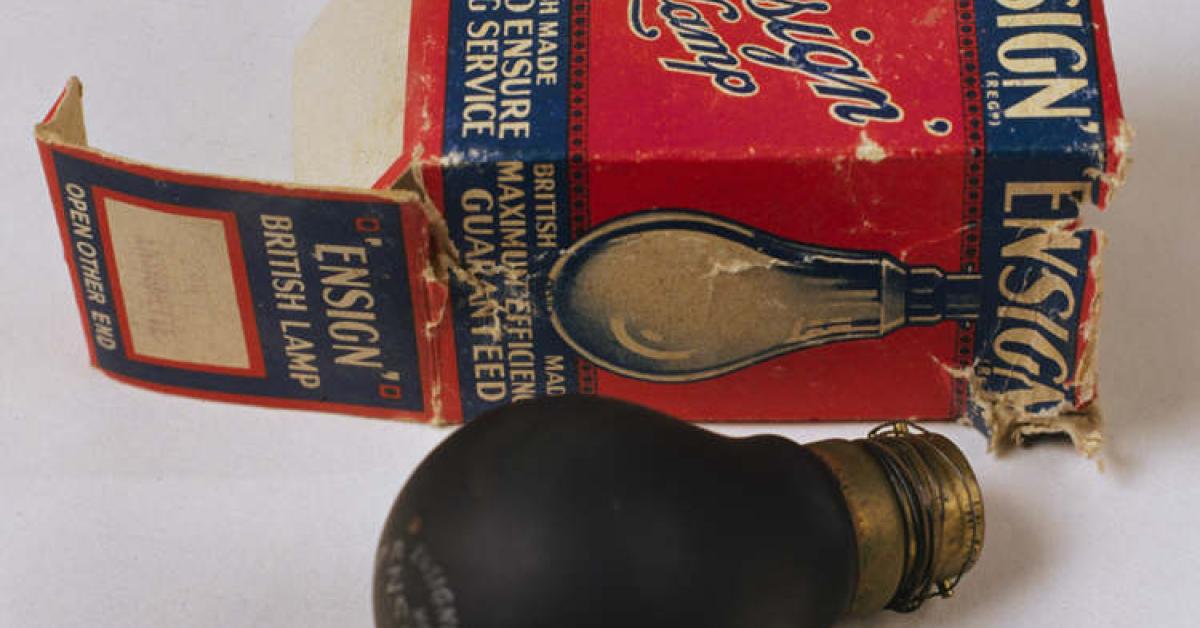Second World War light bulb used during the blackout | People's ...