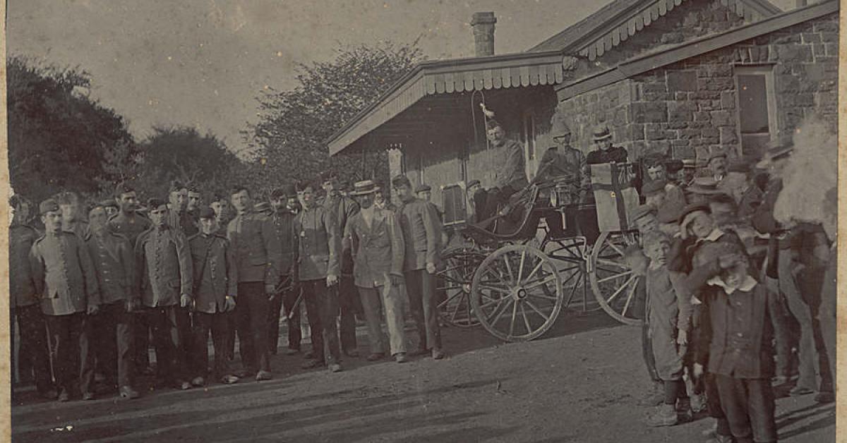 Soldiers at Sennybridge station, c. 1900 | People's Collection Wales