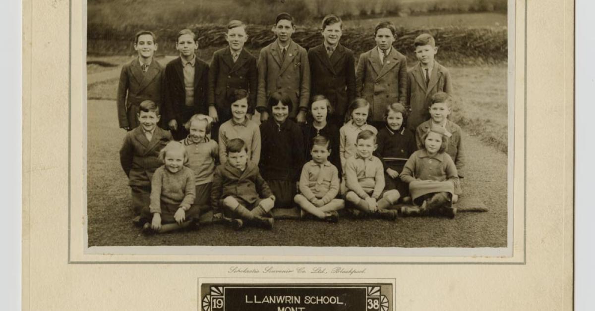 Llanwrin School, 1938 | People's Collection Wales