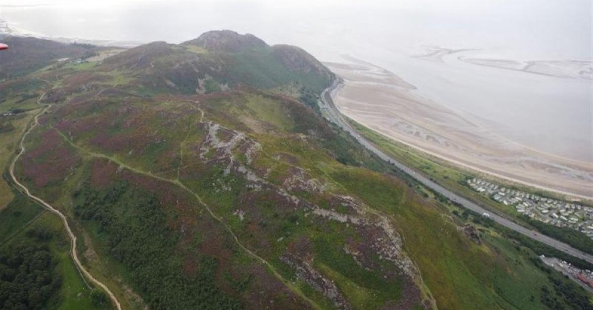 CASTELL CAER SEION;CASTELL CAER LEION, CONWY MOUNTAIN | People's ...