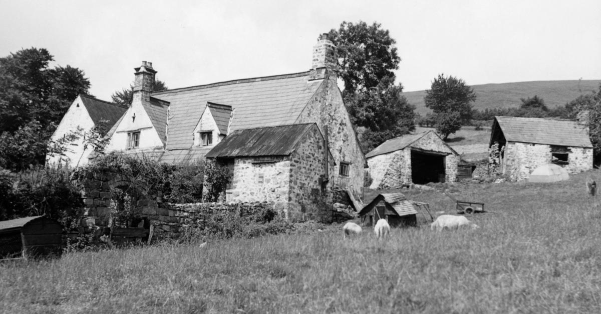 Glyn Bran farmhouse, Cwmbran | People's Collection Wales