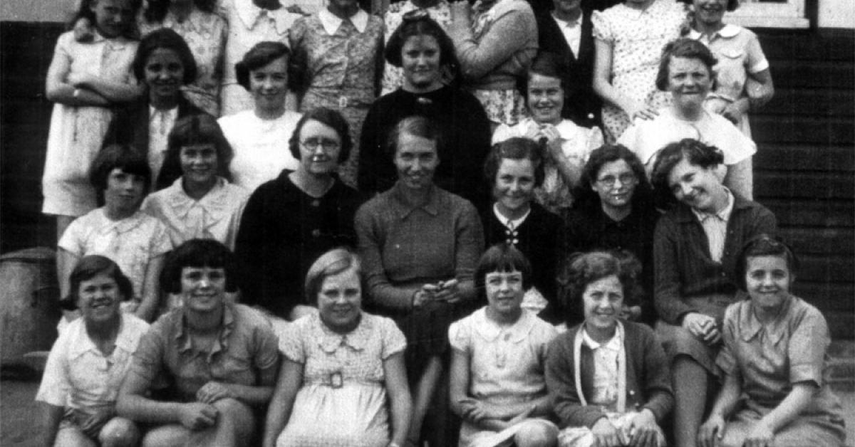 Machen School Class Rhoose 1930's | People's Collection Wales
