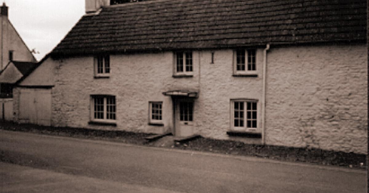 Old Post Office, Lower Machen, 1996. | People's Collection Wales