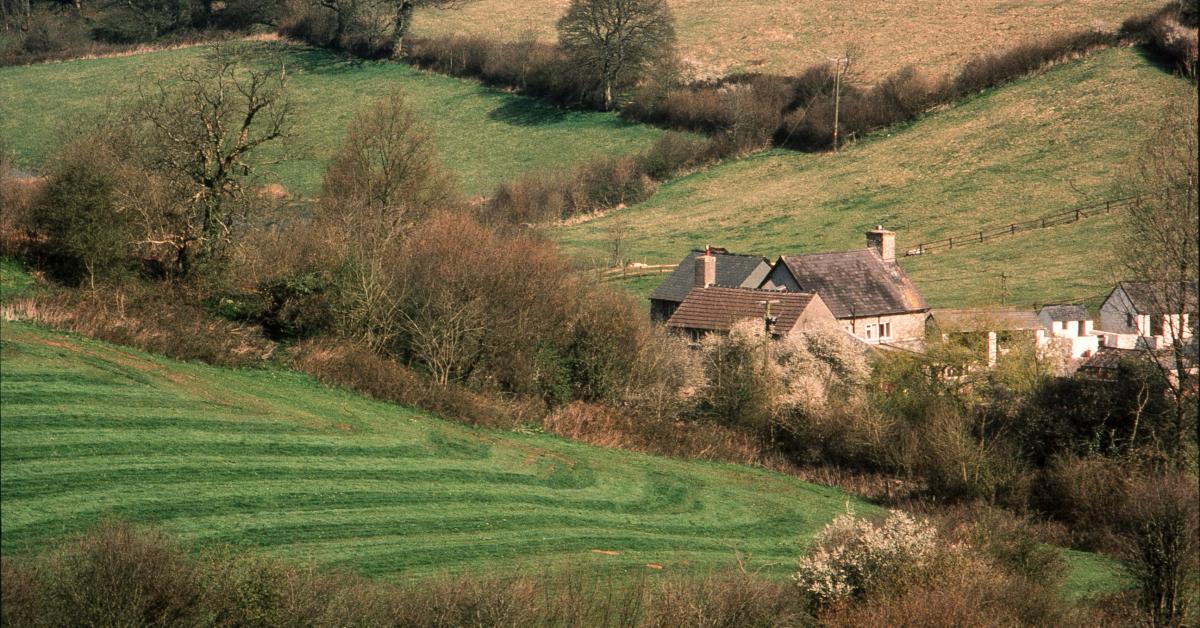 Llanquian Isaf, Aberthin 1991 | People's Collection Wales