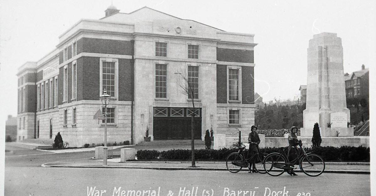War Memorial & Hall (5) Barry Dock. | People's Collection Wales