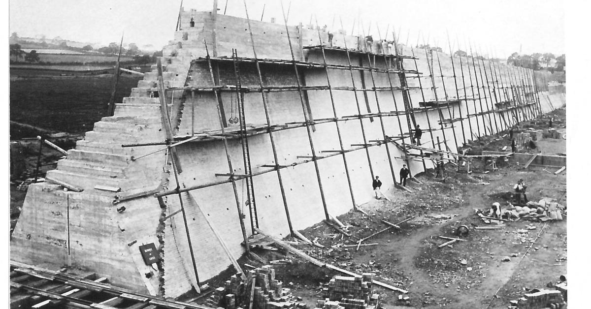 Frankley Reservoir main diversion wall looking South West. | People's ...
