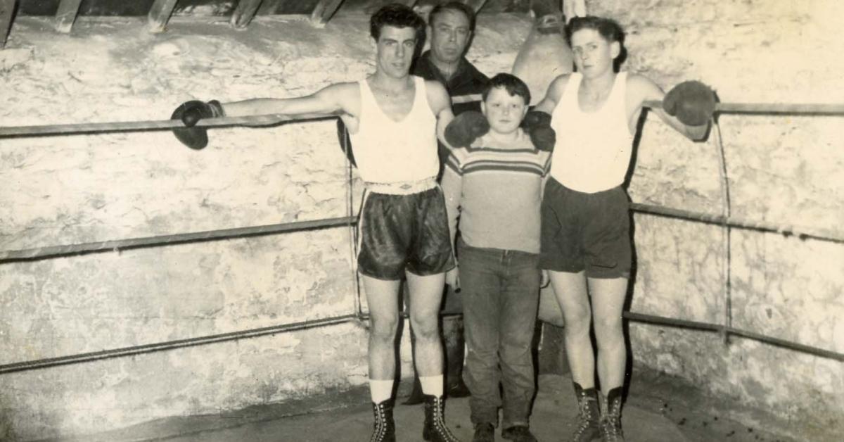 William John Stevens and sons, boxing ring, Llannant Farm, Swansea ...
