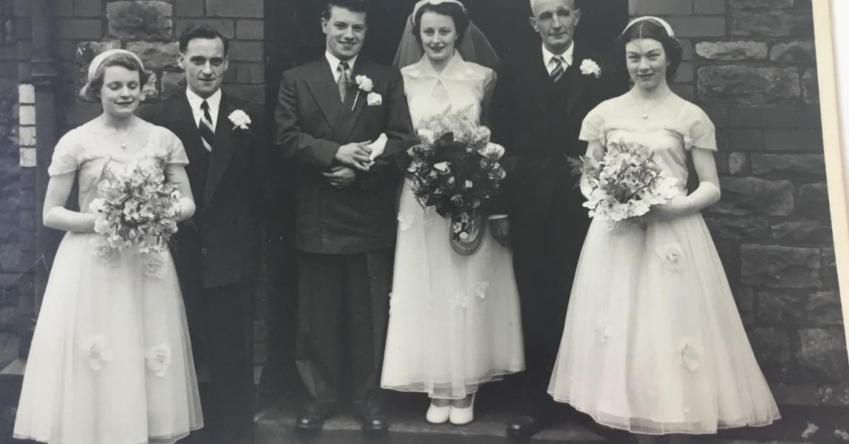 Jean Hunt and William Thomas Lewis wedding photograph. Troedyrhiw, 1955 ...