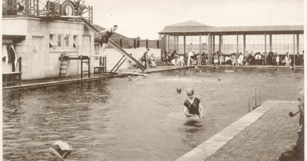 The Bathing Pool, Prestatyn, 1926 Photochrom postcard | People's ...