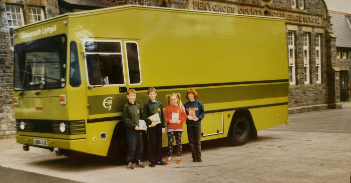 Gwynedd Libraries van. Ysgol Bro Lleu, Penygroes | People's Collection ...