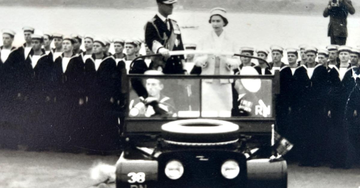 HM Queen Elizabeth 2 & Prince Phillip visiting HMS Ocean 1957 | People ...