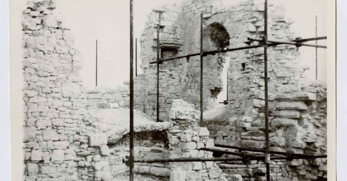 Barry Castle Ruins, Barry | People's Collection Wales