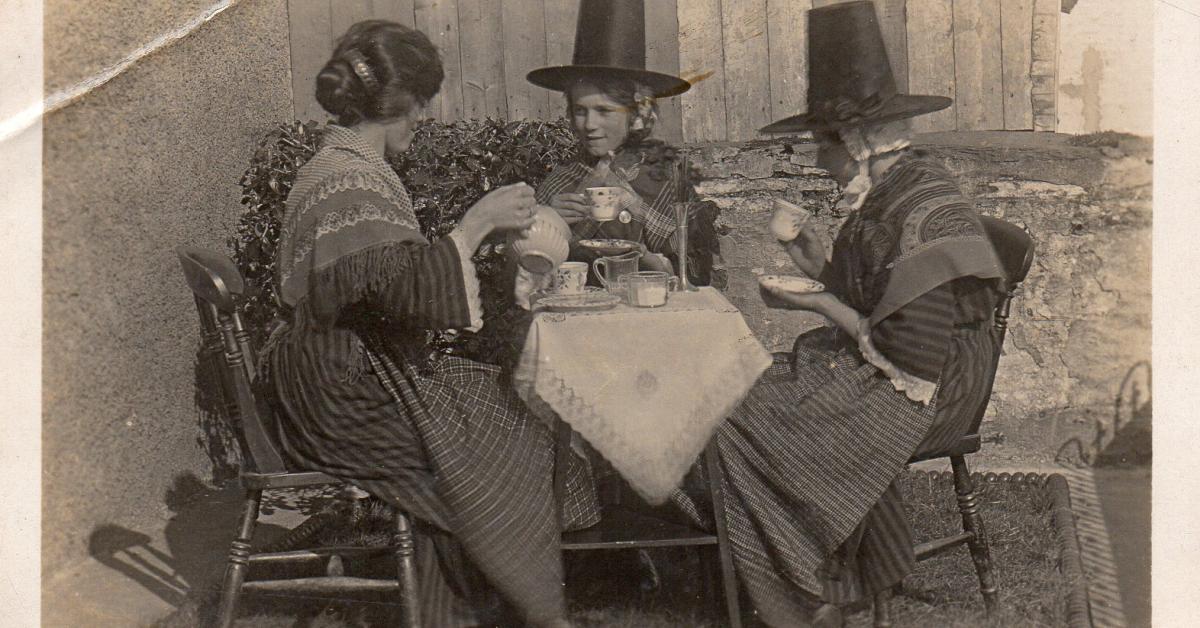Welsh ladies. | People's Collection Wales